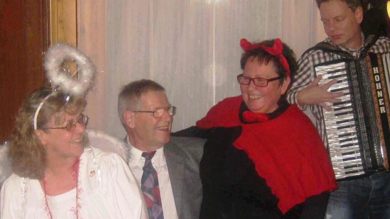 „Fußball-Institution“ Heinz Roß feiert 90. Geburtstag - SSV Reichenbach ...